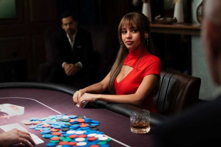 Llegó Wild Cards a AXN, una nueva serie policial con mezcla perfecta de ...